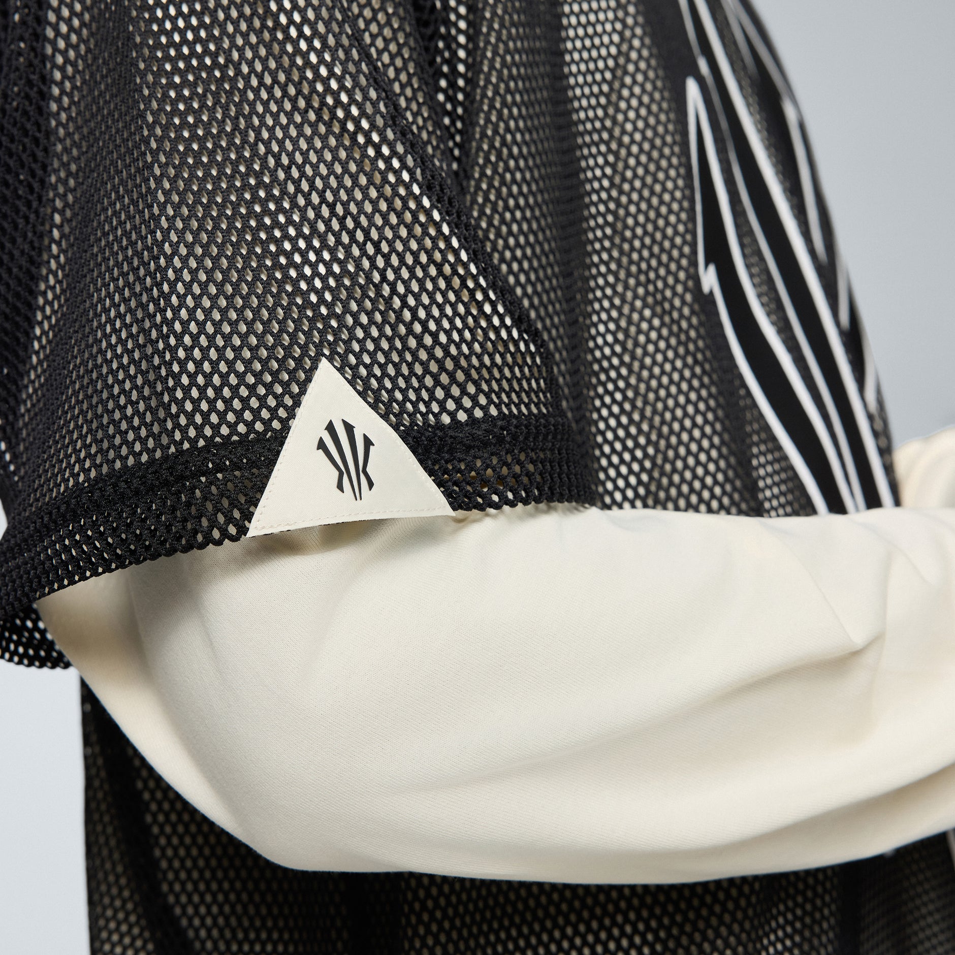 ANTA Hélà Mesh Top | ANTA x Kyrie Irving | ANTA US