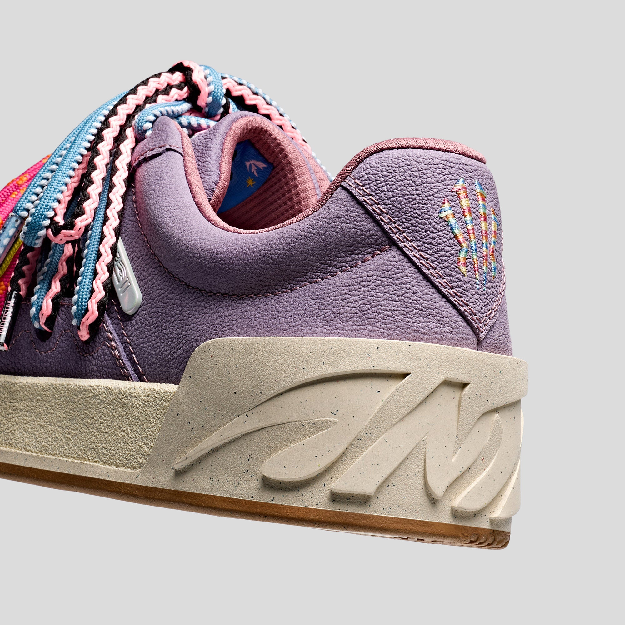 ANTA Hélà Style "Roots" | KAI Tribe Skate Shoes | Kyrie Irving Shoes ...