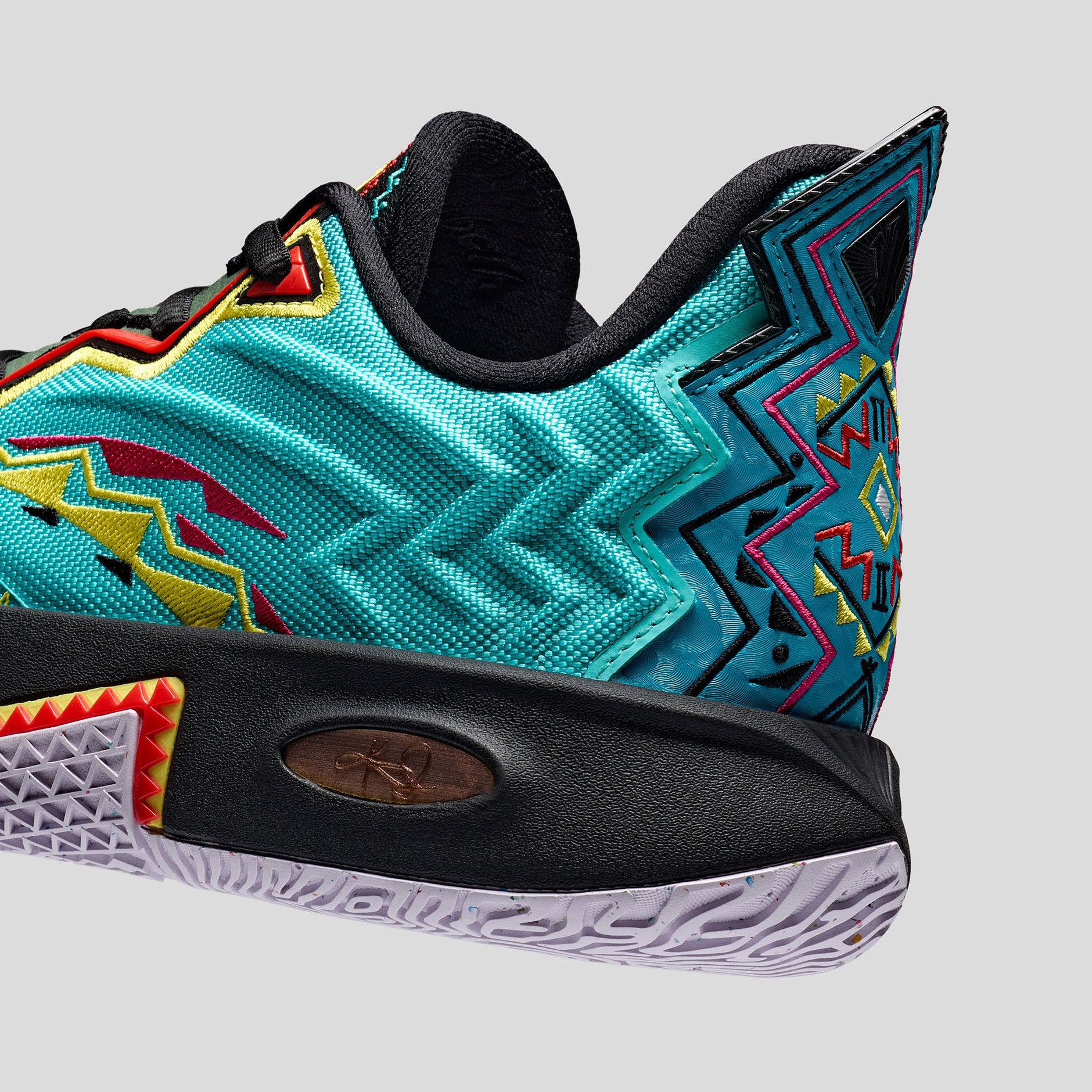 ANTA KAI 2 "Retro '90" | Kyrie Irving Basketball Shoes | ANTA US